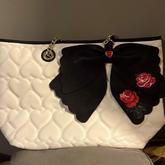 Betsey Johnson Bags Betsey Johnson Tote With A Matching Wristlet Poshmark